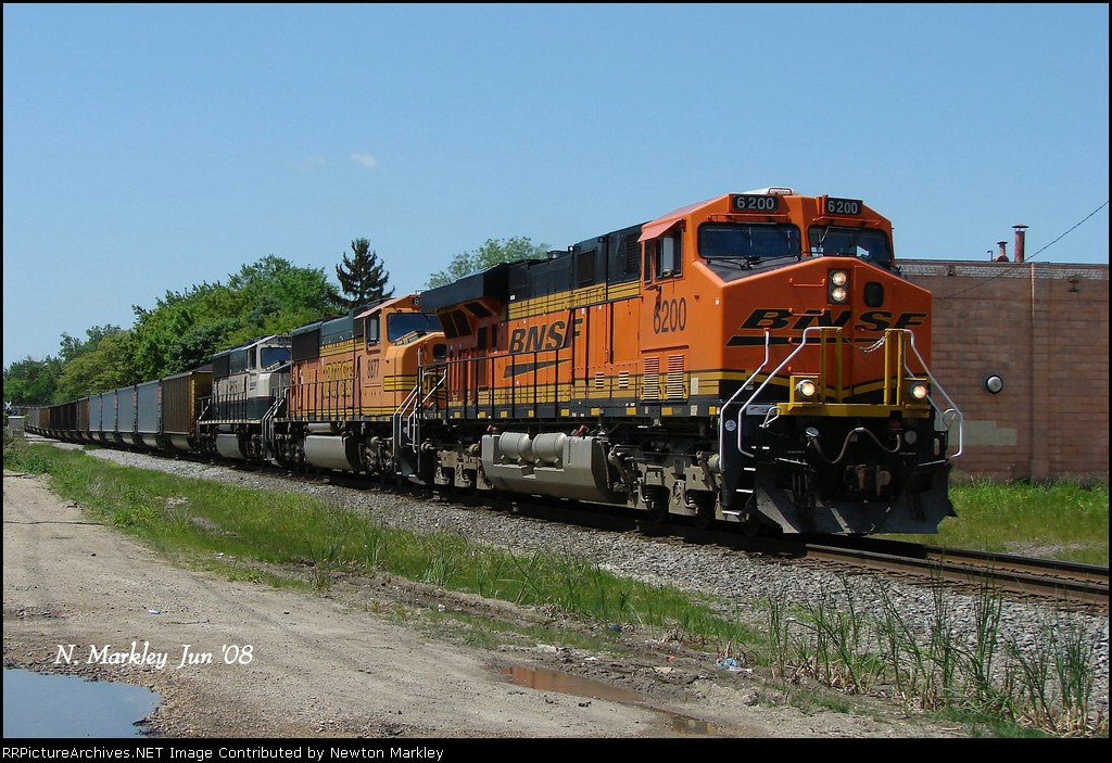 BNSF 6200